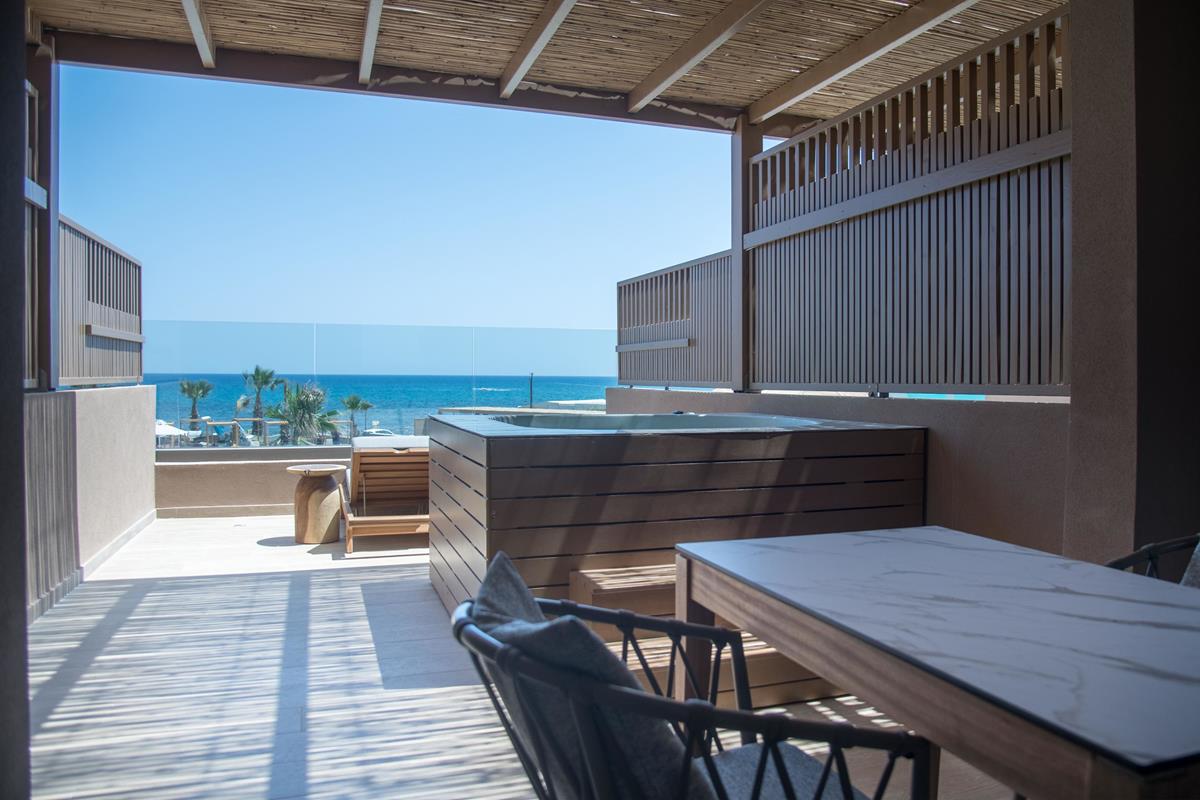 Senseana Sea Side Resort & Aquadventure***** - Millennium Travel Center